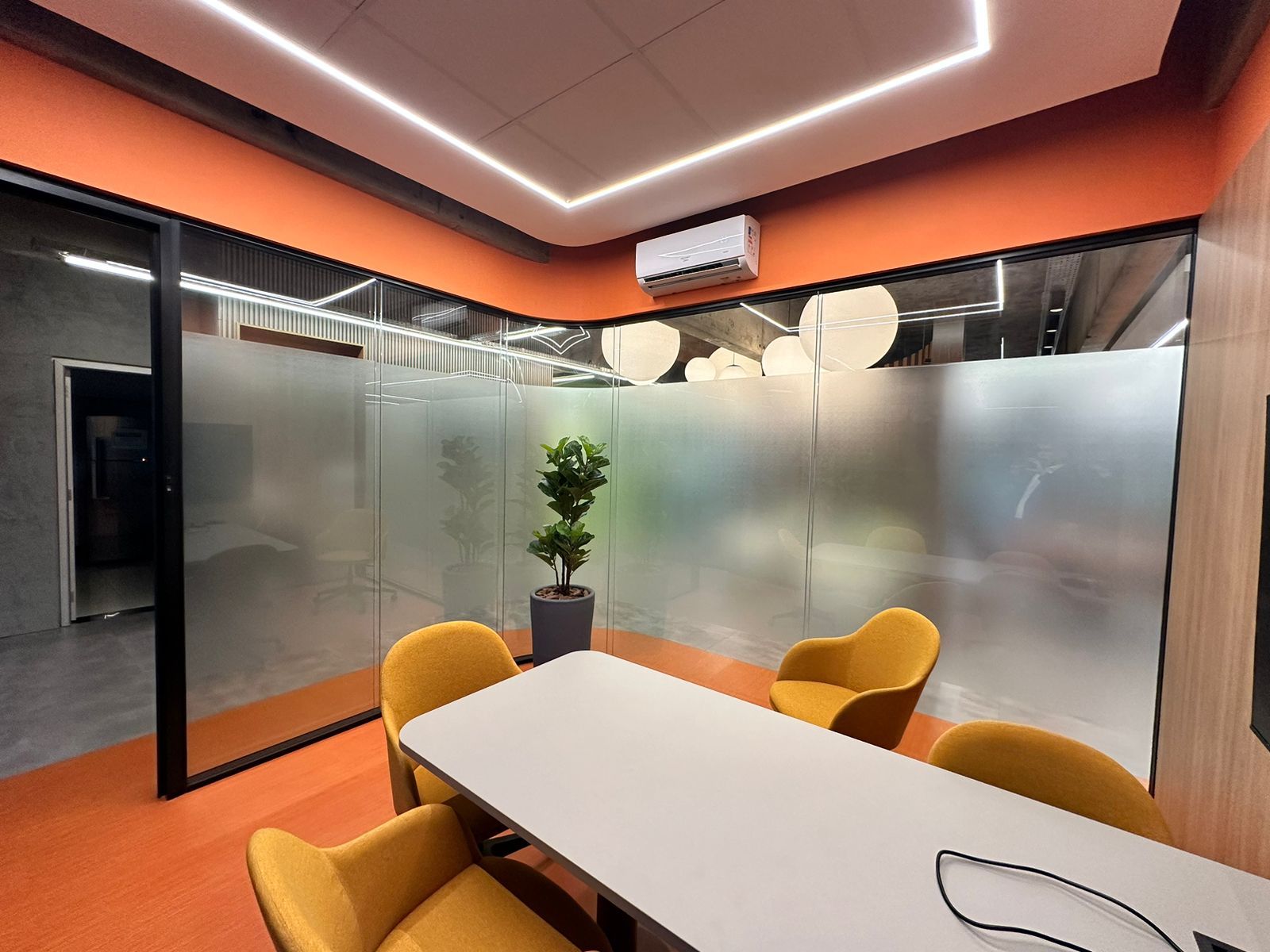 Transforme Espaços com Divisórias de Vidro Duplo Modernas – ADesign ...